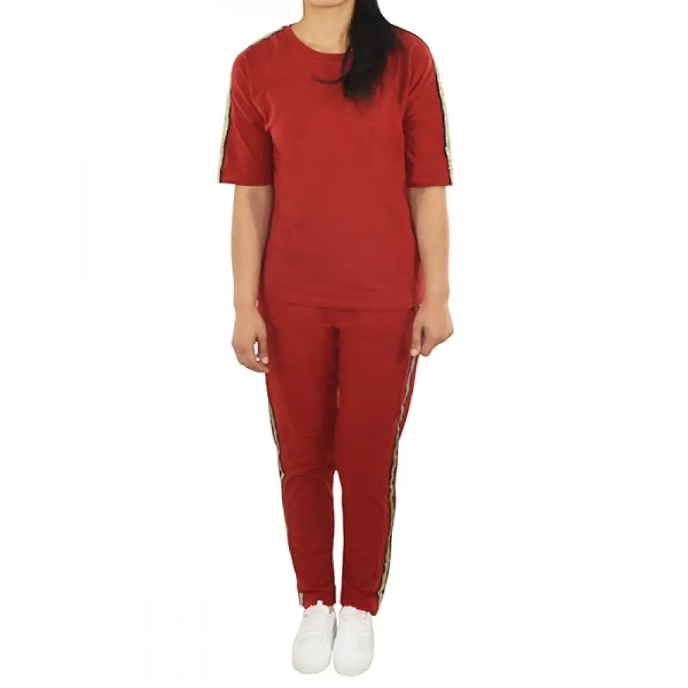 Ayollar sport komplektlari